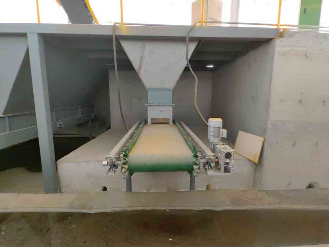 Automatic Feeding Equipment for Fertilizer Production - NPK Fertilizer ...